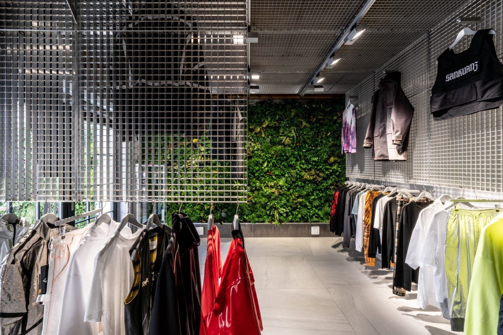 Berlin Avant Garde Fashion & Streetwear Shopping Guide - RAW Looks