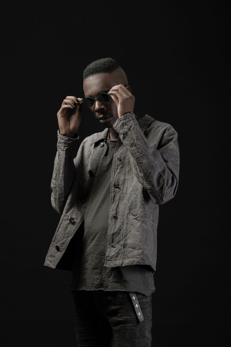 Avant Garde Fashion Editorial AW22/23 by hide[m] - RAW Looks