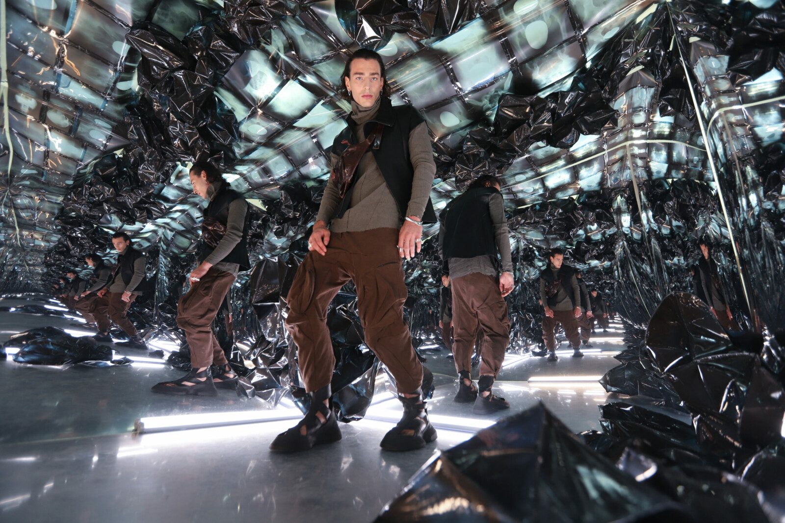 Leon Emanuel Blanck Spring/Summer 2023 Collection A Fractured Universe