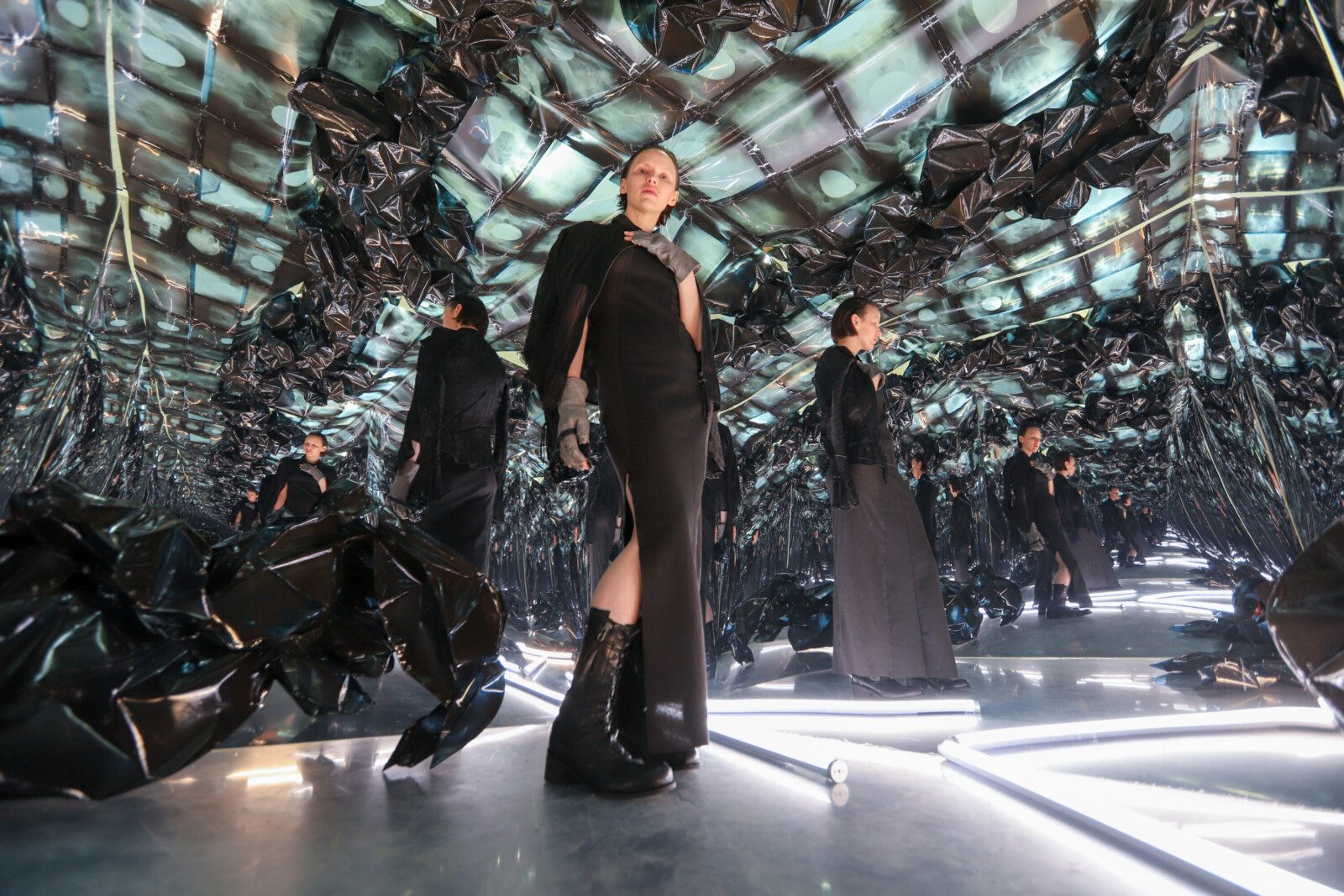 Leon Emanuel Blanck Spring/Summer 2023 Collection A Fractured Universe