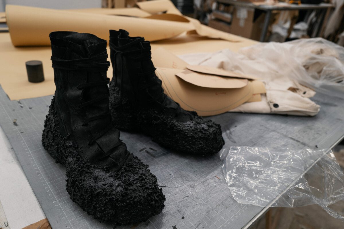 Intervista a Leon Emanuel Blanck Paris Fashion Week SS24 - RAW Looks