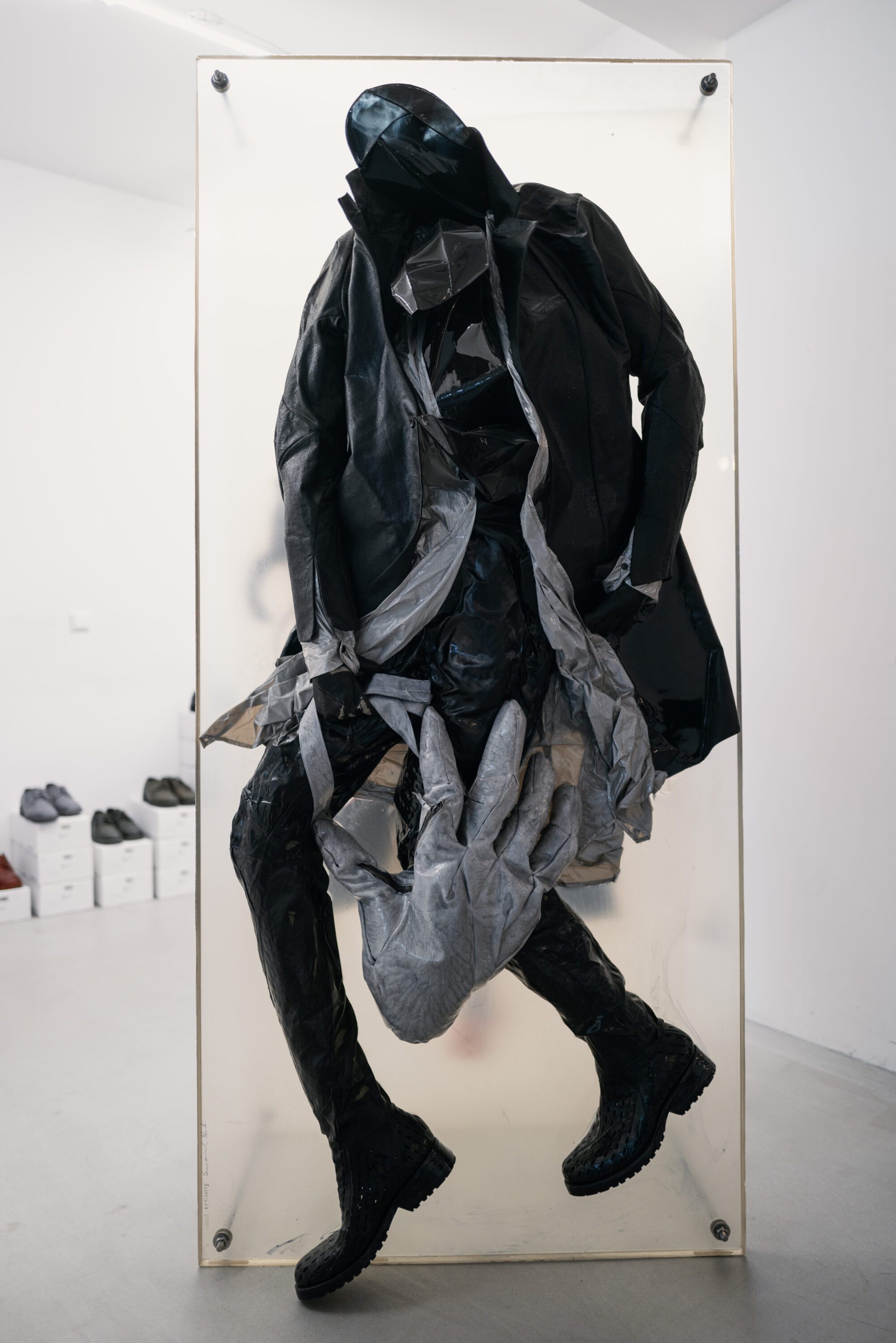 Leon Emanuel Blanck 10 Year Anniversary - RAW Looks