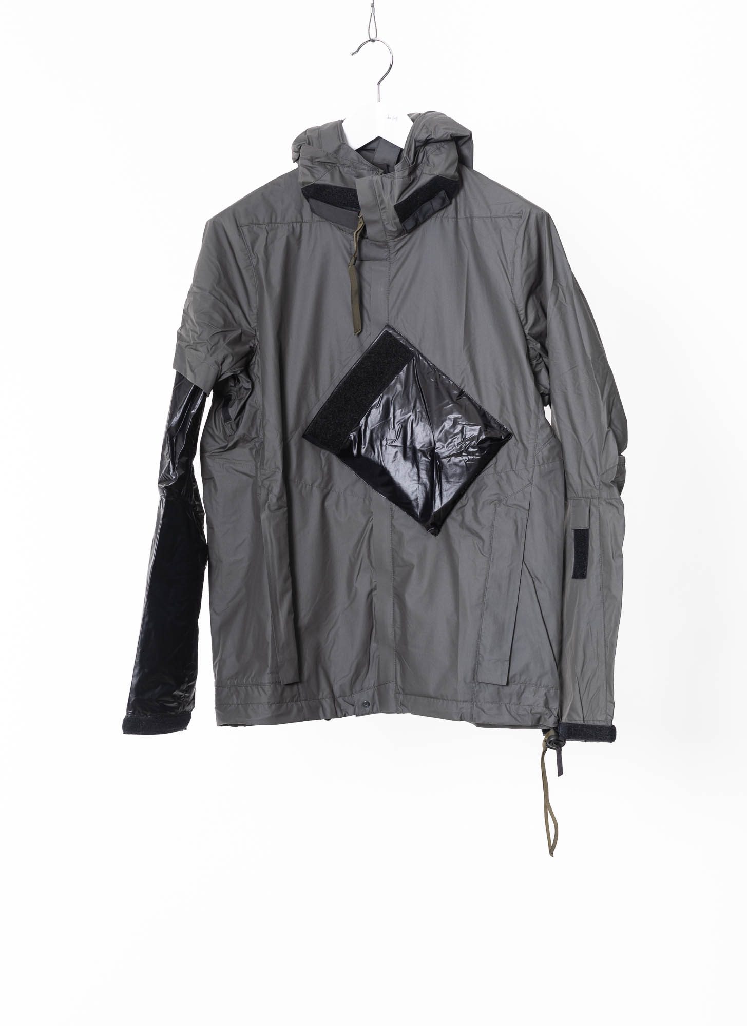 ACRONYM - Avant-Garde Utilitarian Techwear